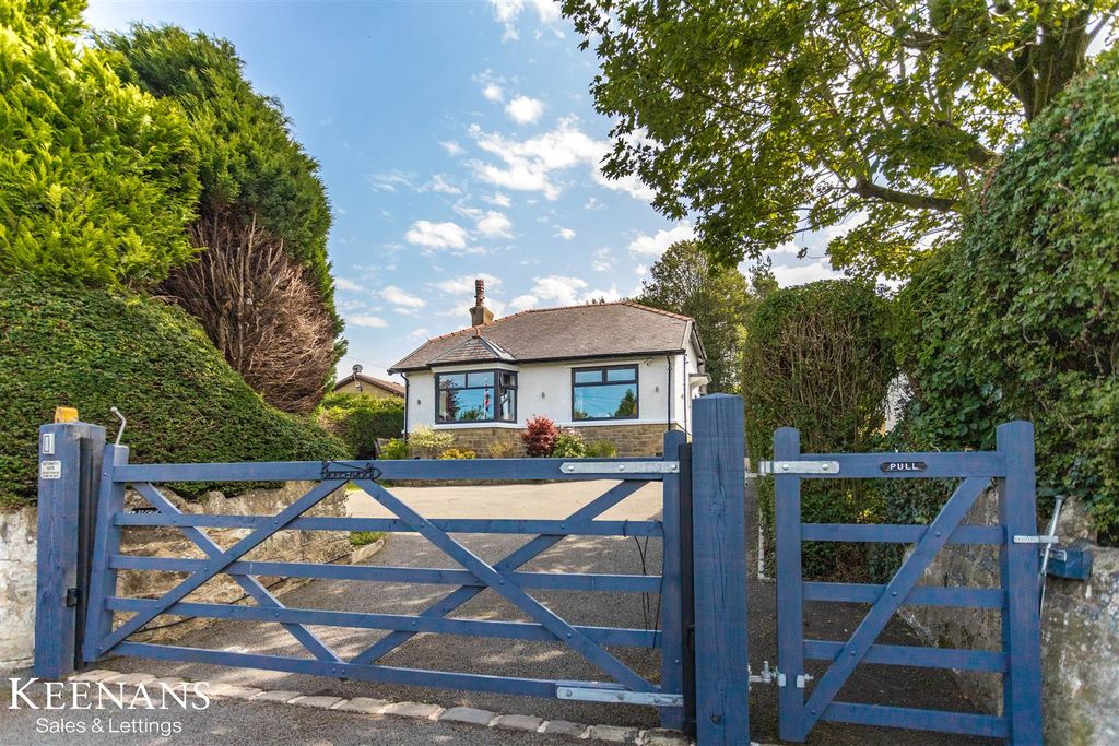 Rainhall Crescent, Barnoldswick BB18, 4 bed detached house for sale, £ ...