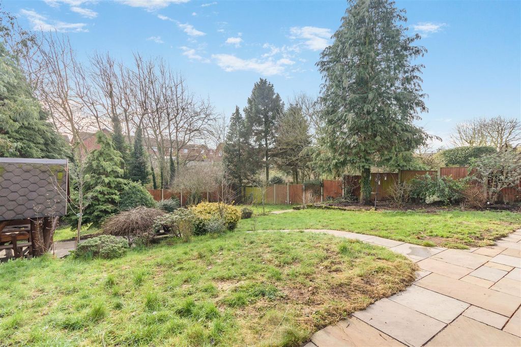Chatsworth Close, Mansfield NG18, 4 bed detached house for sale, £ ...