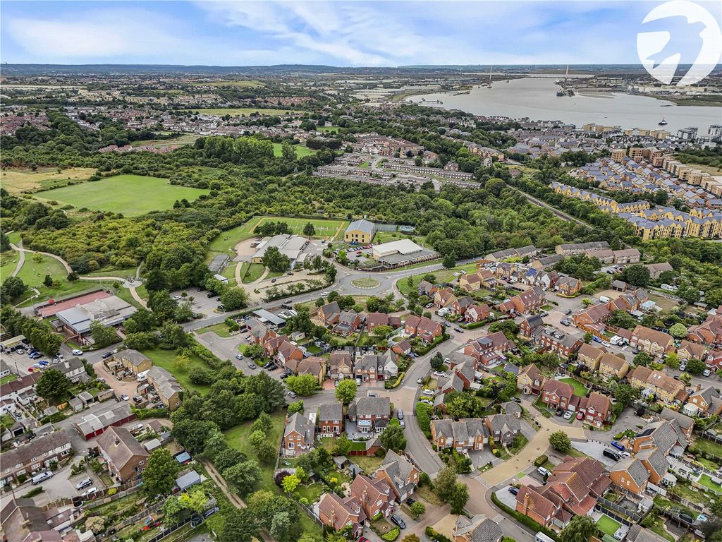 Pacific Close, Swanscombe, Kent DA10, 3 bed semi-detached house for ...