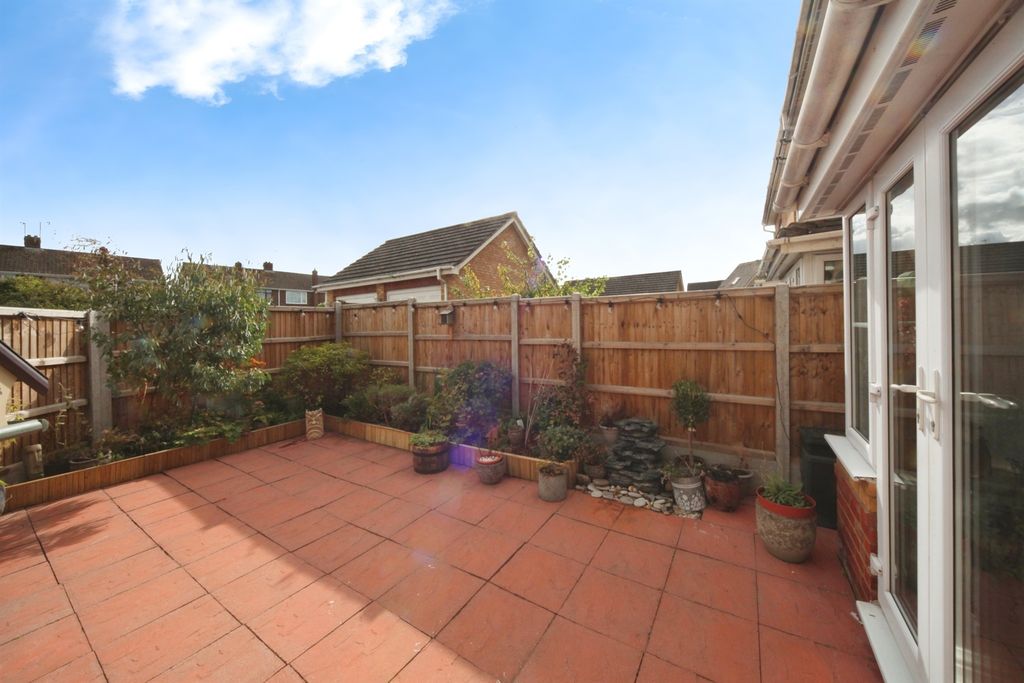 Morgan Close, Luton LU4, 3 bed semi-detached house for sale, £350,000 ...