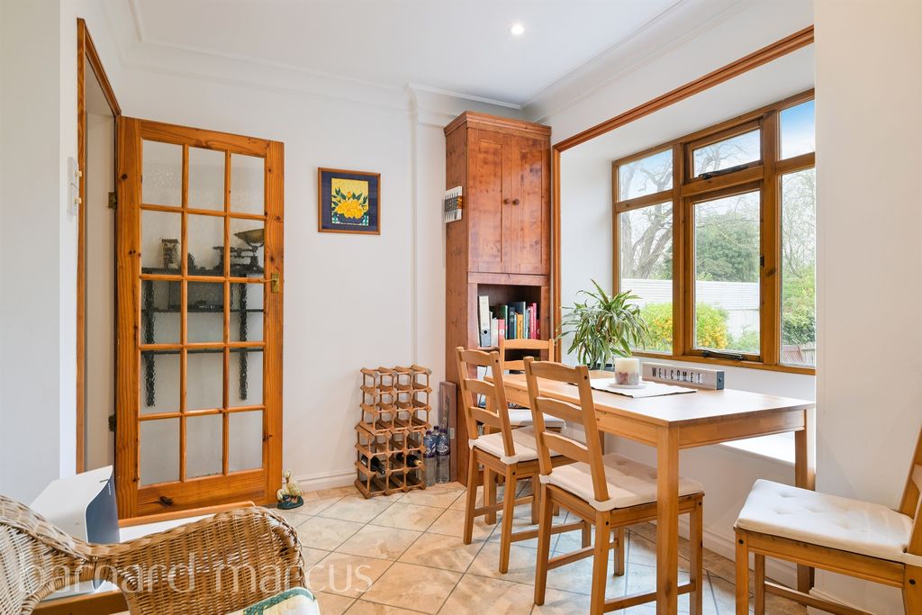 Hookfield, Epsom KT19, 4 bed semi-detached house for sale, £850,000 ...