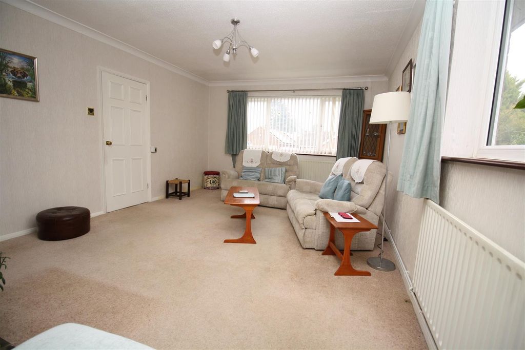Lime Grove, Woburn Sands, Milton Keynes MK17, 2 bed detached bungalow ...