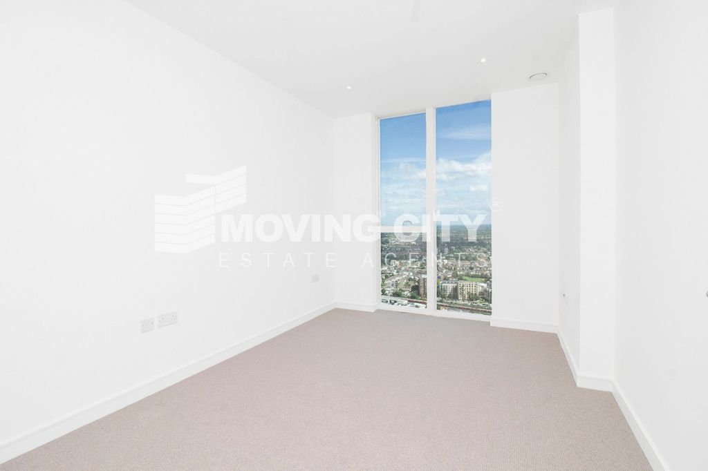 Pinnacle Apartments, Saffron Square CR0, 2 bed flat for sale, £435,000 ...