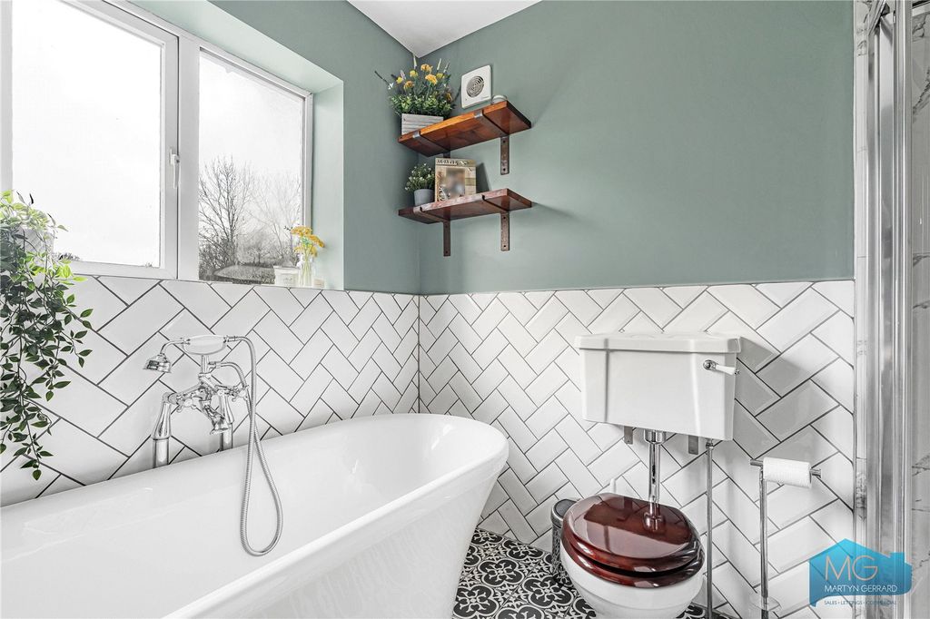 Linkside, Woodside Park, London N12, 4 bed semi-detached house for sale ...