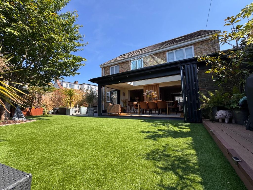 Bath Road, Longwell Green BS30, 6 bed detached house for sale, £800,000 ...