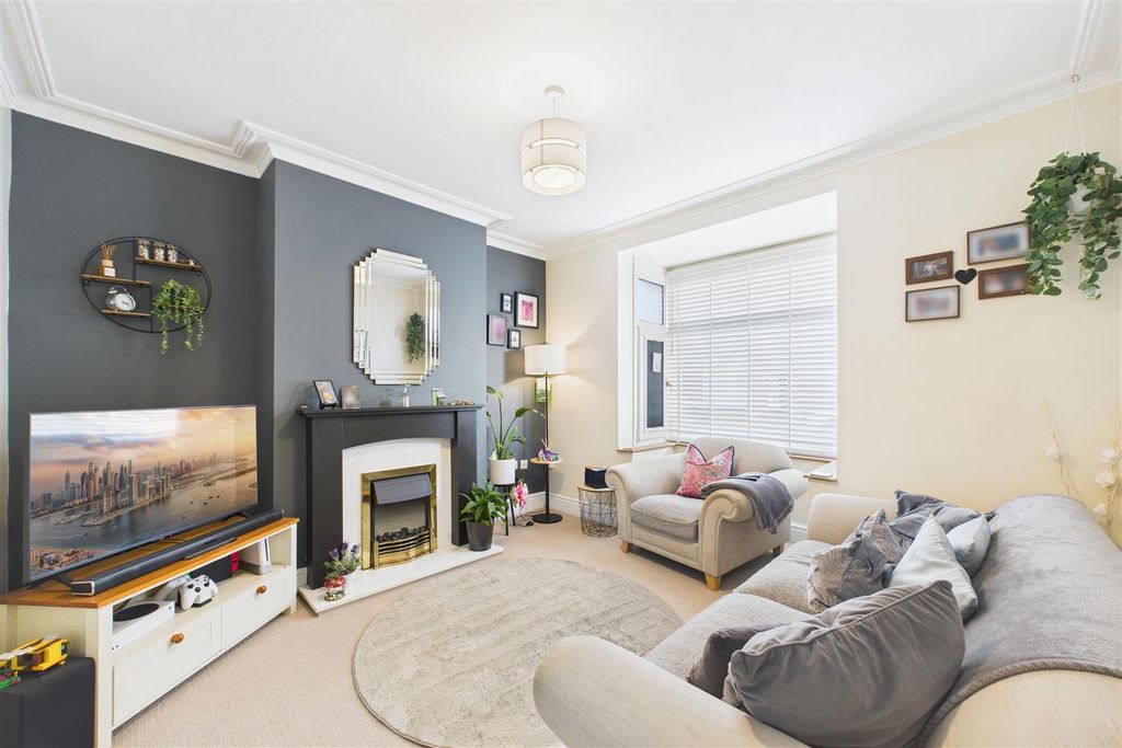 Milner Street, Newark NG24, 3 bed end terrace house for sale, £210,000 ...