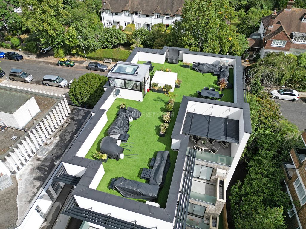 Temple Fortune Lane, Hampstead Garden Suburb NW11, 3 bed flat for sale ...