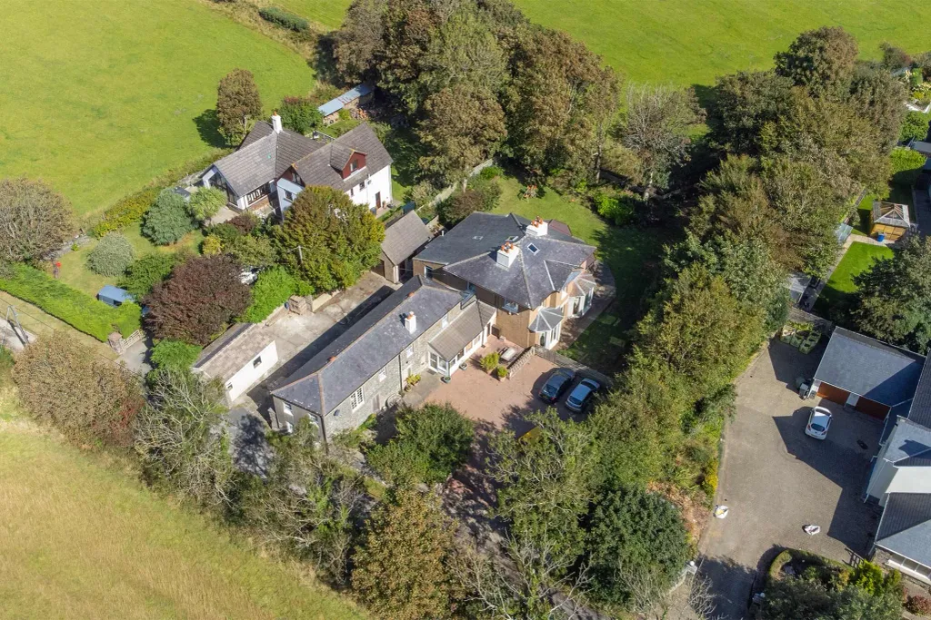 Cronk Yn Arragh & Barn, Quines Hill, Port Soderick IM4, 5 bed detached ...