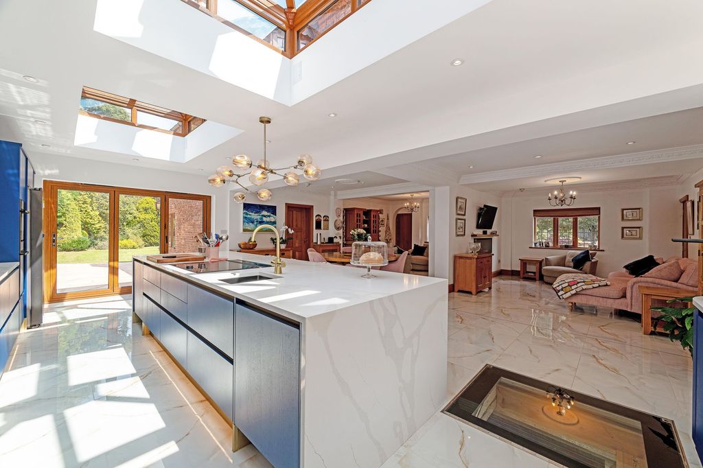 Roman Lane, Little Aston Park B74, 6 bed detached house for sale, £ ...