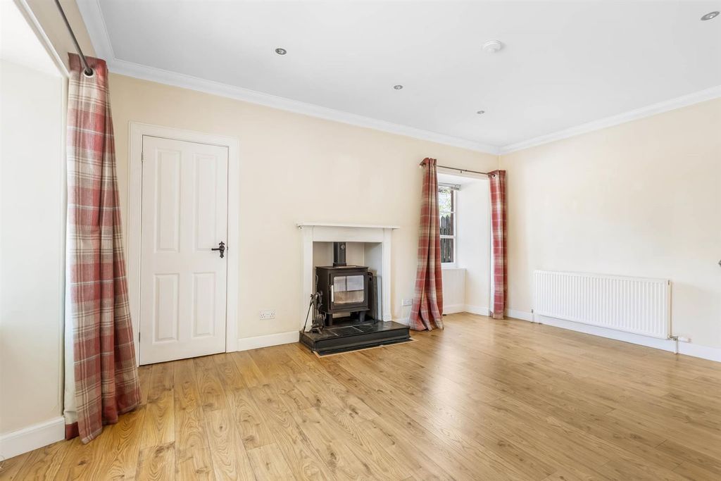 Inchture, Perth PH14, 2 bed semi-detached bungalow for sale, £195,000 ...