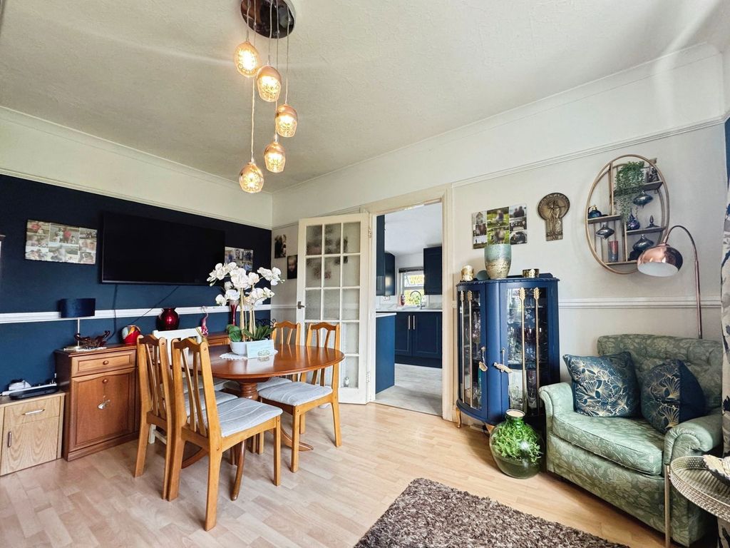 Hemp Gardens, Minehead TA24, 4 bed bungalow for sale, £500,000 ...