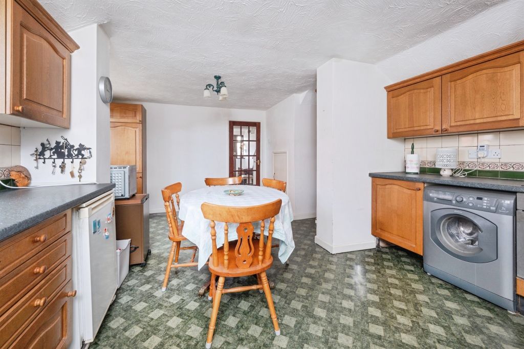 Millfield Avenue, Marsh Gibbon, Bicester OX27, 2 bed semi-detached ...