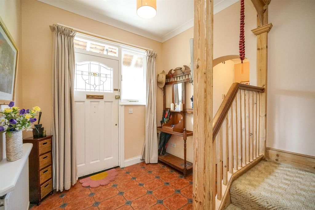 Lexham Gardens, Amersham HP6, 3 bed detached house for sale, £975,000 ...