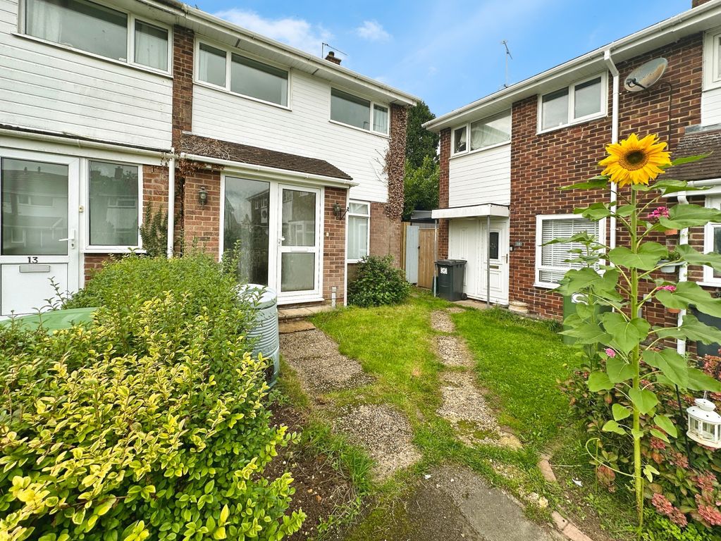 Fabian Close, Basingstoke RG21, 3 bed end terrace house to rent, £1,350 ...