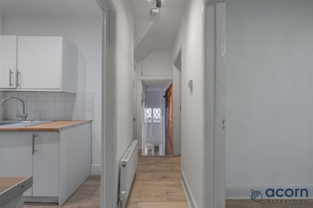 Buck Lane, Kingsbury, London NW9, 2 bed maisonette for sale, £335,000 ...