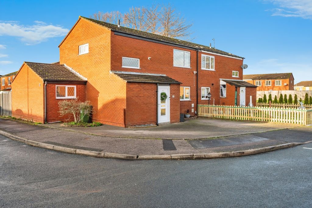 Hornbeam, Tamworth, Staffordshire B77, 4 bed semi-detached house for ...