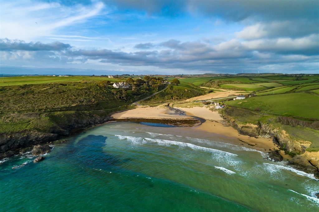 Gunwalloe, Helston TR12, 2 bed detached house for sale, £425,000 ...