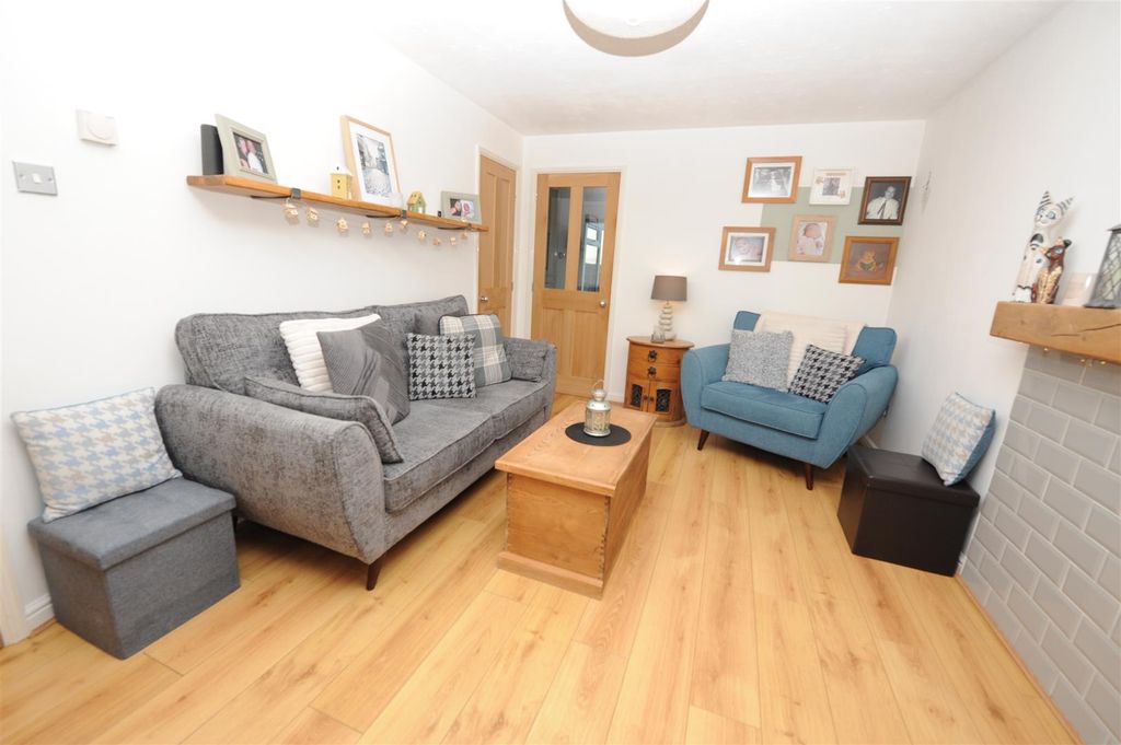 Longroyd, Cote Farm, Thackley, Bradford BD10, 2 bed town house for sale ...