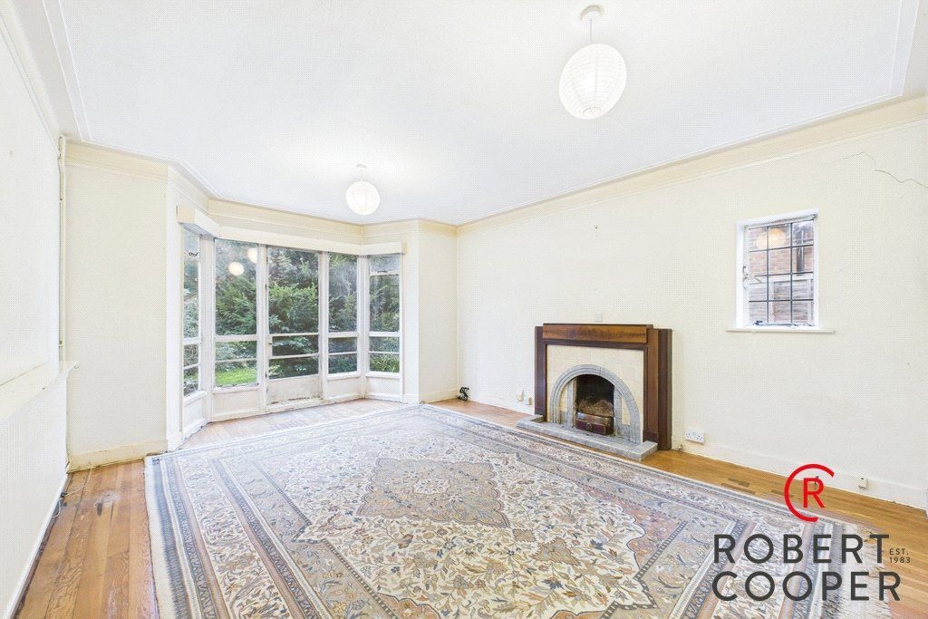 Cedar Drive, Hatch End, Middlesex HA5, 4 bed detached house for sale, £ ...