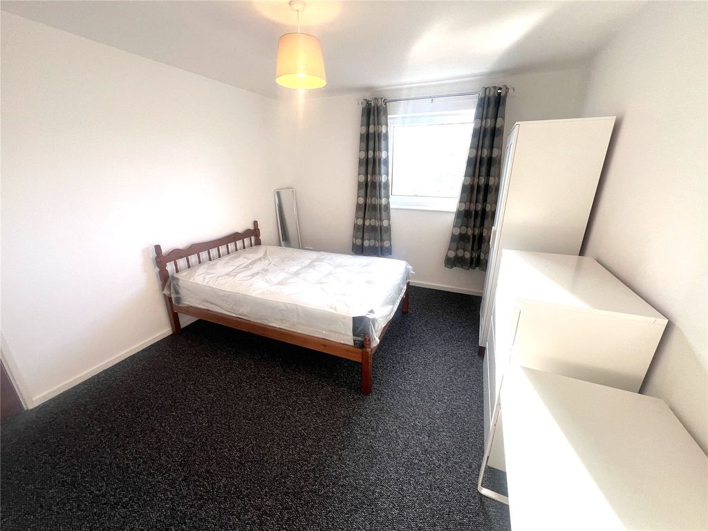 Dinthill, Hollinswood, Telford, Shropshire TF3, Room to rent, £535 pcm ...