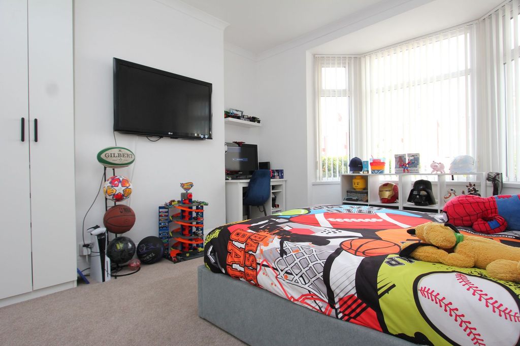 Jenner Road, Barry CF62, 3 bed semi-detached house for sale, £289,000 ...