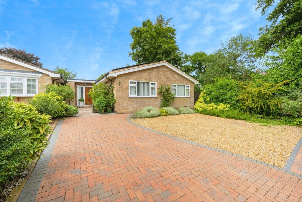 Millfield Close, Flitwick, Bedford, Bedfordshire MK45, 3 bed bungalow ...