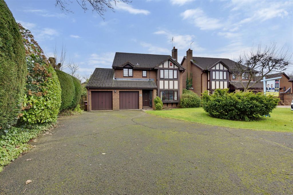 Crosslands, Mossley, Congleton, Cheshire CW12, 4 bed detached house for ...