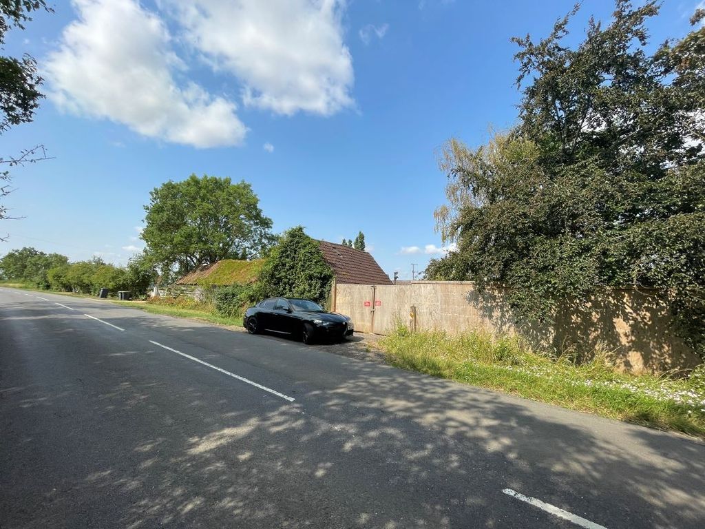 Barns Adjacent To Redhouse Farm, Riseley Road, Bletsoe, Bedfordshire ...