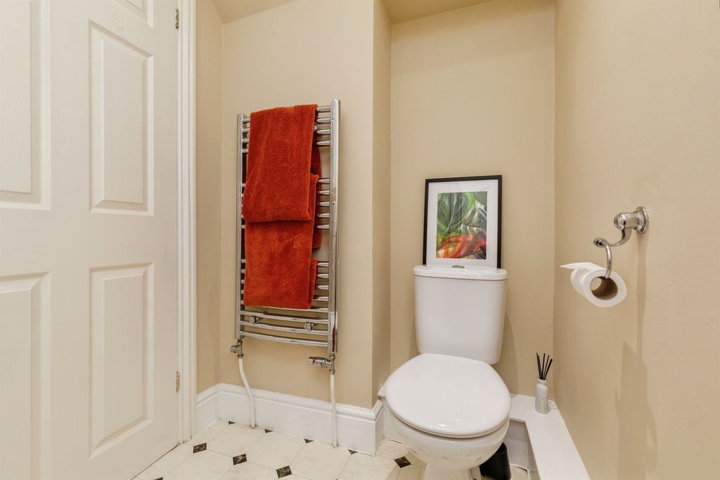Queens Parade, Bath BA1, 1 bed flat for sale, £400,000 | PrimeLocation