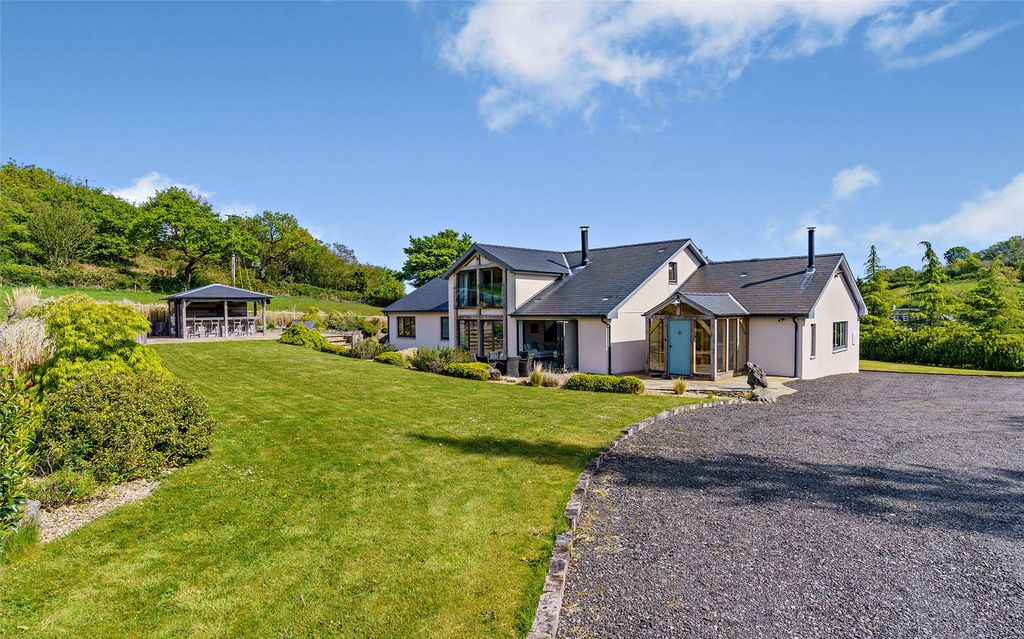 Derwydd Road, Llandybie, Carmarthenshire SA18, 4 bed detached house for ...