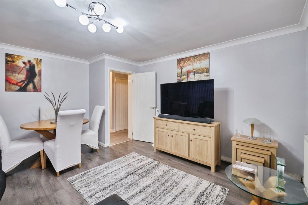 Ambury Way, Birmingham B43, 2 bed flat for sale, £145,000 | PrimeLocation