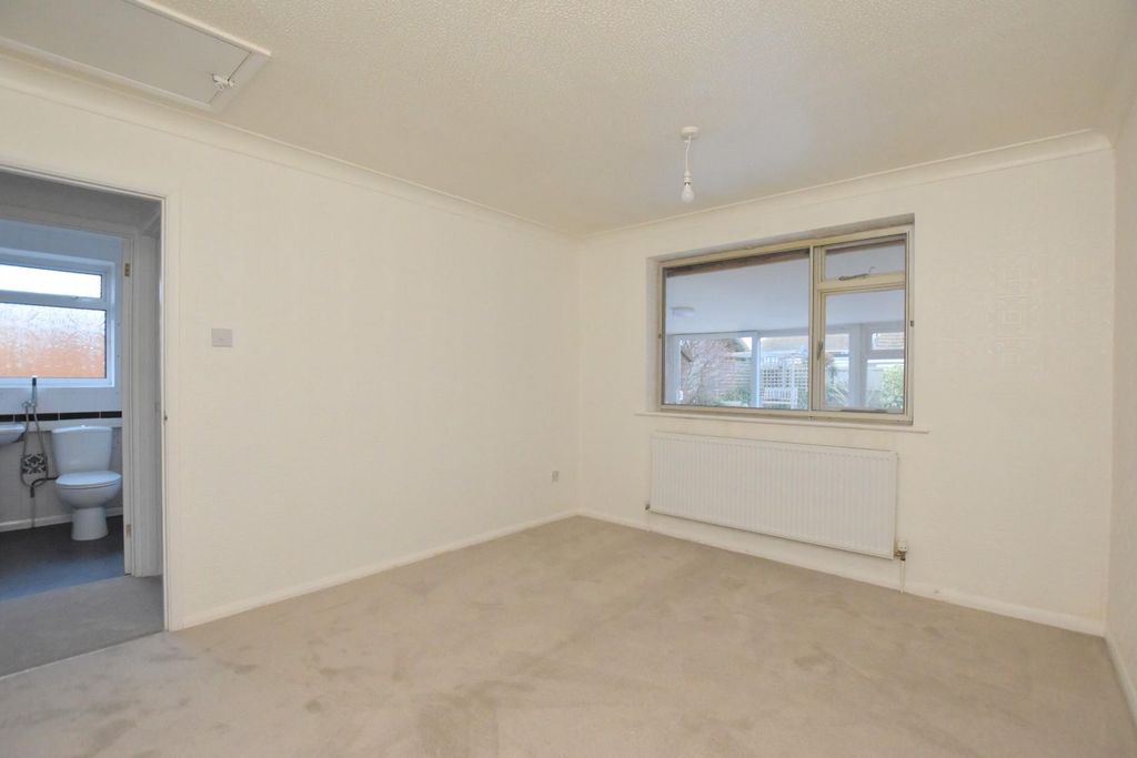 Holly Road, St. Marys Bay, Romney Marsh TN29, 2 bed semi-detached ...