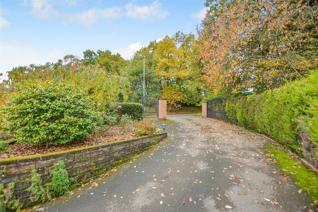 North Park, Mansfield NG18, 4 bed detached bungalow for sale, £900,000 ...