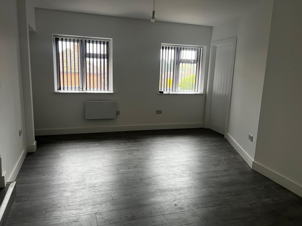 172 Park Lane West DY4, 3 bed shared accommodation to rent, £950 pcm | PrimeLocation