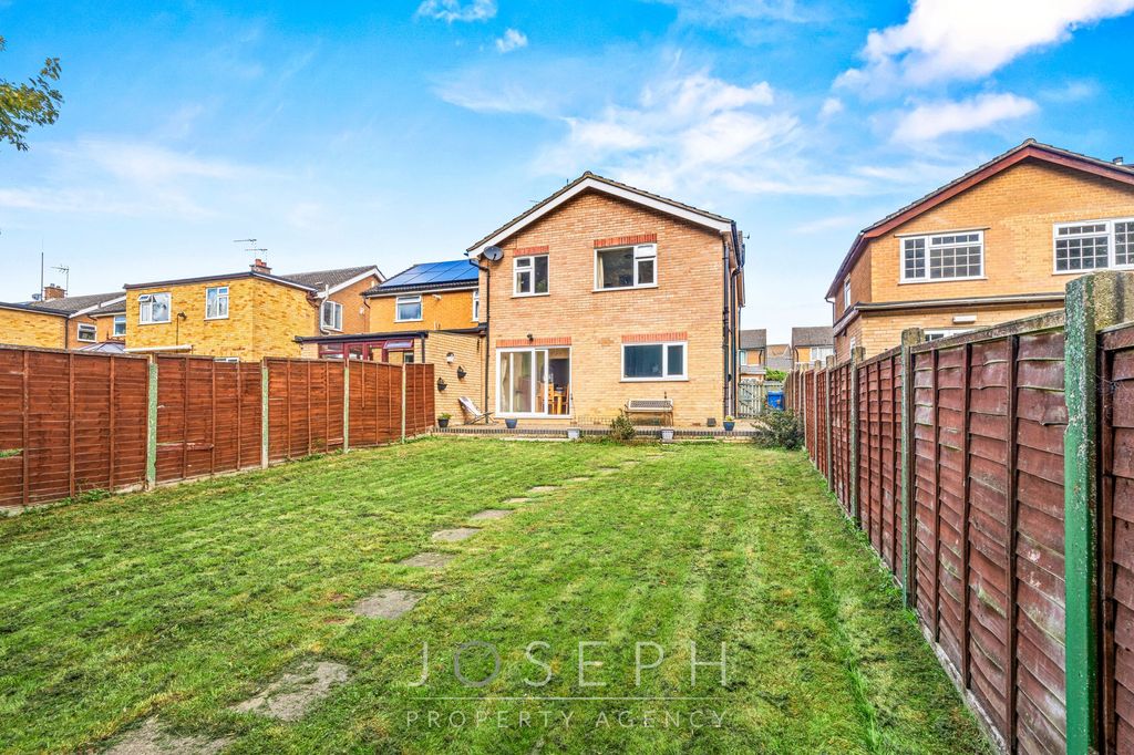 Carolbrook Road, Ipswich IP2, 4 bed semi-detached house for sale, £ ...