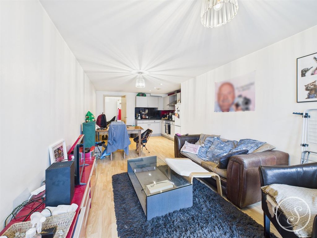 Skinner Lane, Leeds LS7, 2 bed flat for sale, £89,250 | PrimeLocation