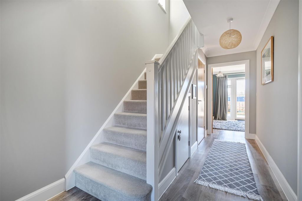 Threadneedle Street, Patterdown, Chippenham SN15, 3 bed semi-detached ...