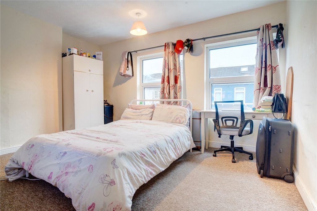 Clifton Street, Old Town, Swindon SN1, 3 bed terraced house for sale, £ ...