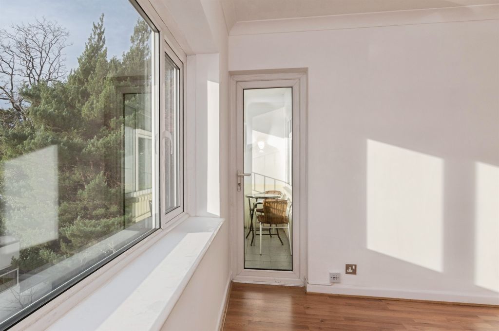 St Stephens Road, Bournemouth BH2, 2 bed flat for sale, £200,000 ...