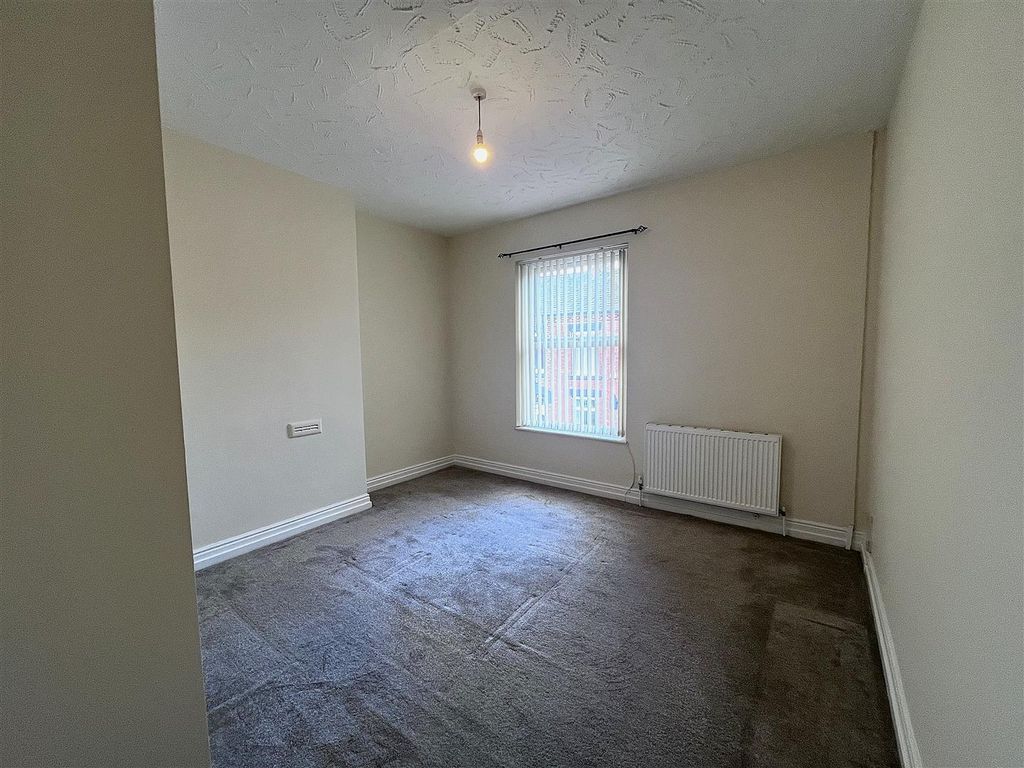 Minto Street, Ashton-Under-Lyne OL7, 2 bed terraced house to rent, £875 ...