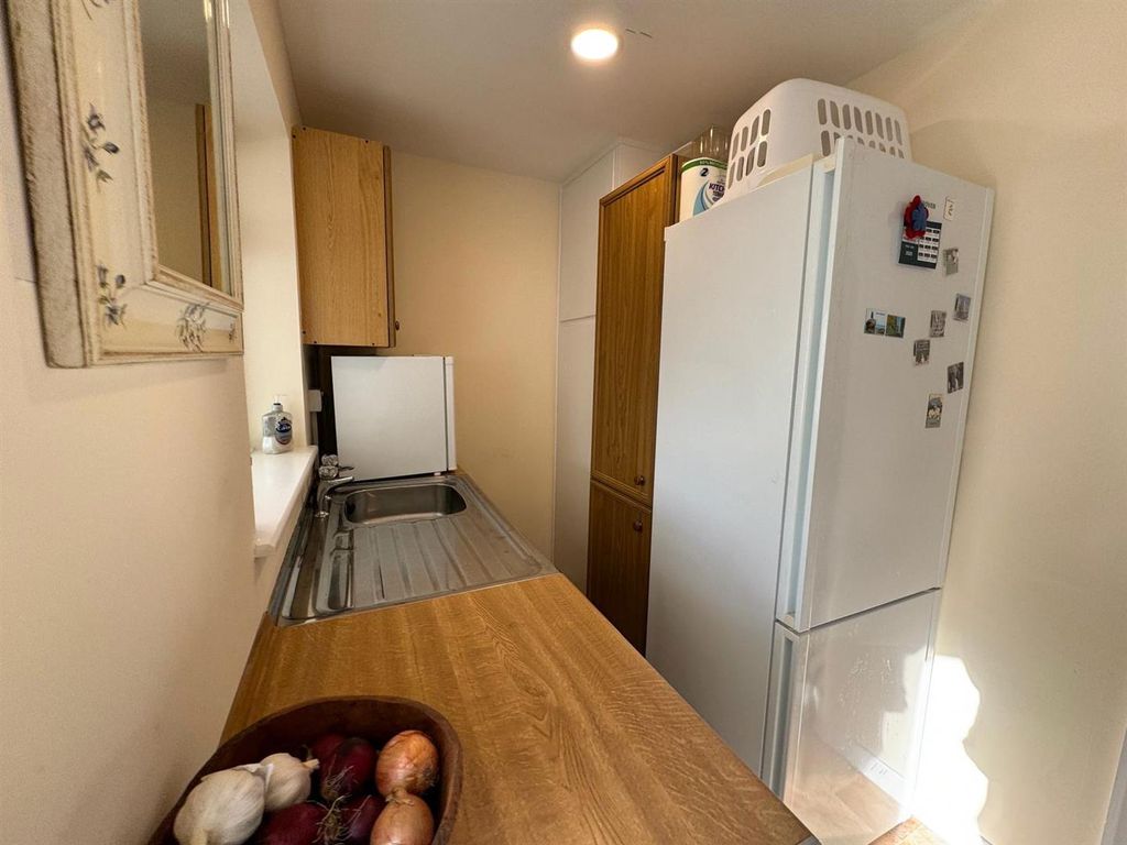 Ger Y Llan, Penrhyncoch, Aberystwyth SY23, 4 bed detached bungalow for ...