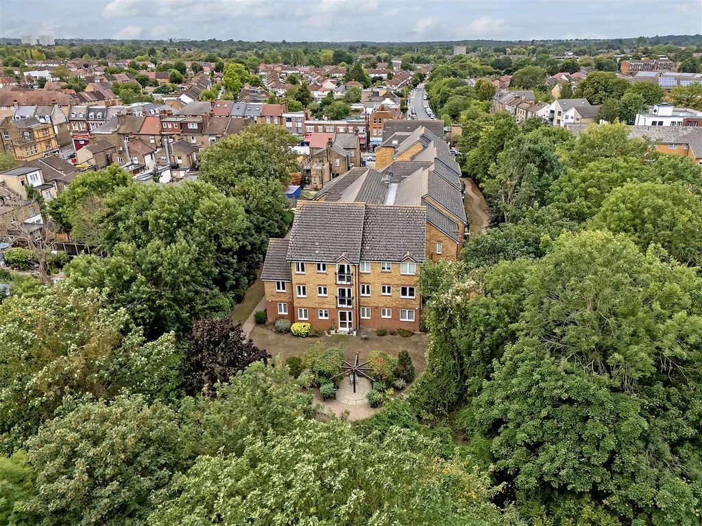 Lewington Court, Hertford Road, Enfield EN3, 1 bed flat for sale, £ ...