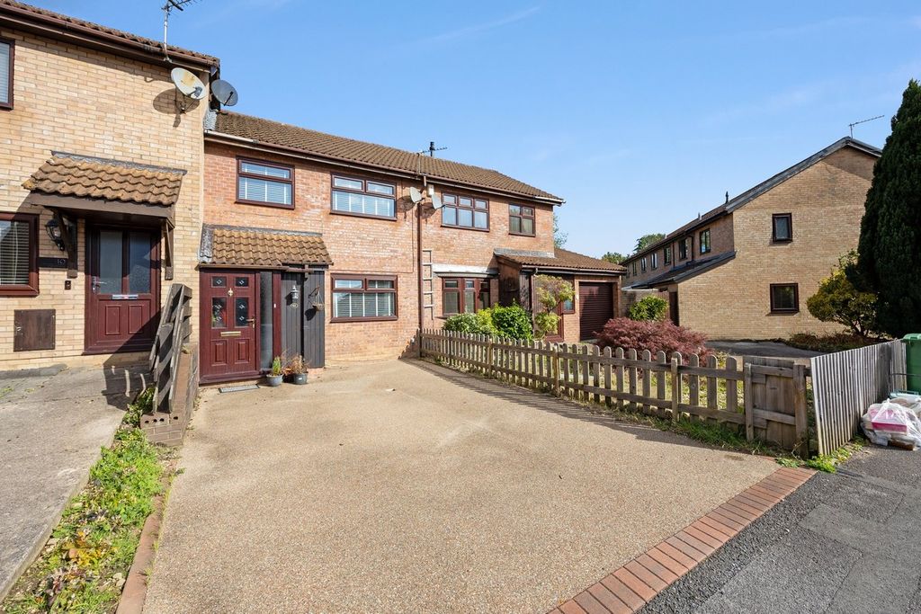 Clos Caradog, Llantwit Fardre, Pontypridd CF38, 3 bed terraced house ...