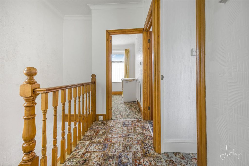 Old Road, Briton Ferry, Neath SA11, 3 bed detached house for sale, £ ...