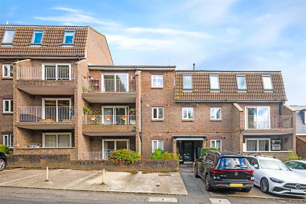 Wells Park Court, Taylors Lane SE26, 2 bed flat for sale, £350,000 ...