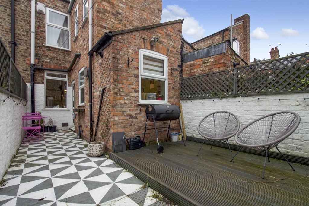 Ratcliffe Street, York, North Yorkshire YO30, 2 bed terraced house for ...
