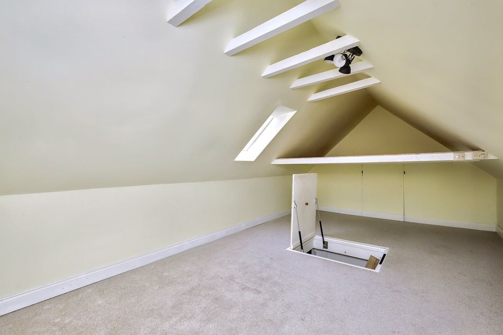 Strathmiglo, Cupar KY14, 2 bed semi-detached bungalow for sale ...