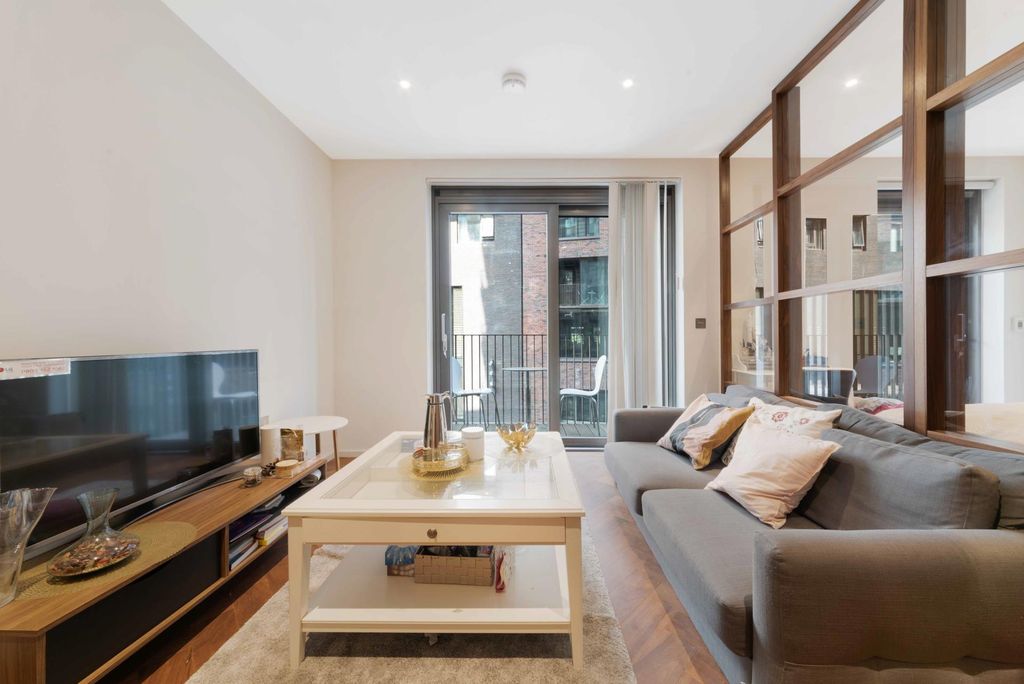 Capital Building, Embassy Gardens, Nine Elms SW11, Studio for sale, £ ...