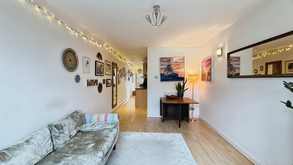 Stirling Road, Brislington, Bristol BS4, 2 bed flat for sale, £250,000 ...