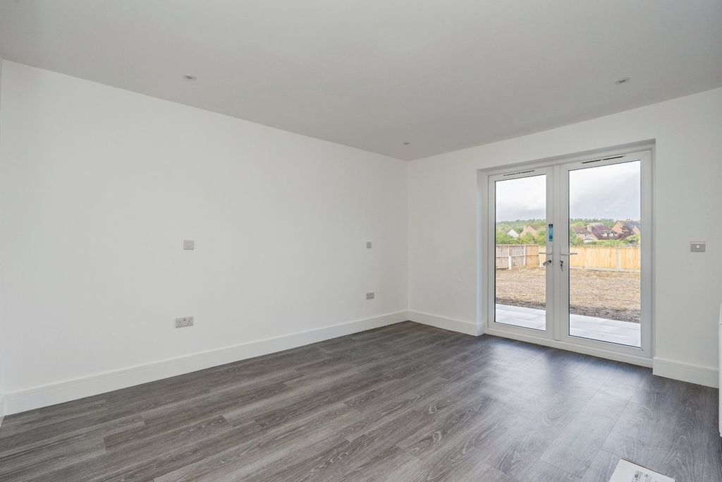 Ingoldfield Lane, Newtown, Fareham PO17, 4 bed detached bungalow for ...